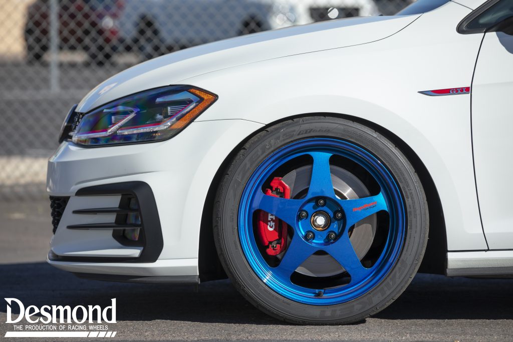 装着例 – DESMOND WHEELS